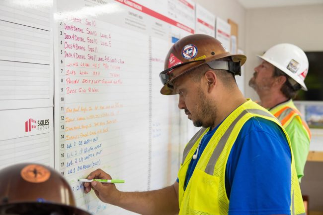 Lean Daily Huddle Blogs, Tips & Ideas at TheLeanBuilder.com